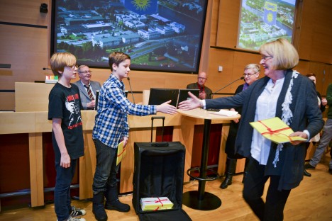 Tim och Ivar lämnade över 1600 förslag till politikerna