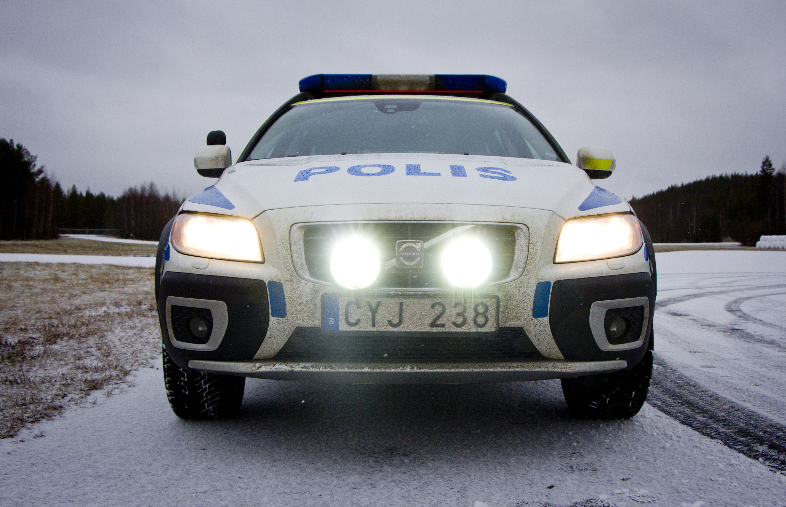 Polis tog bil i beslag efter misstänkt brott