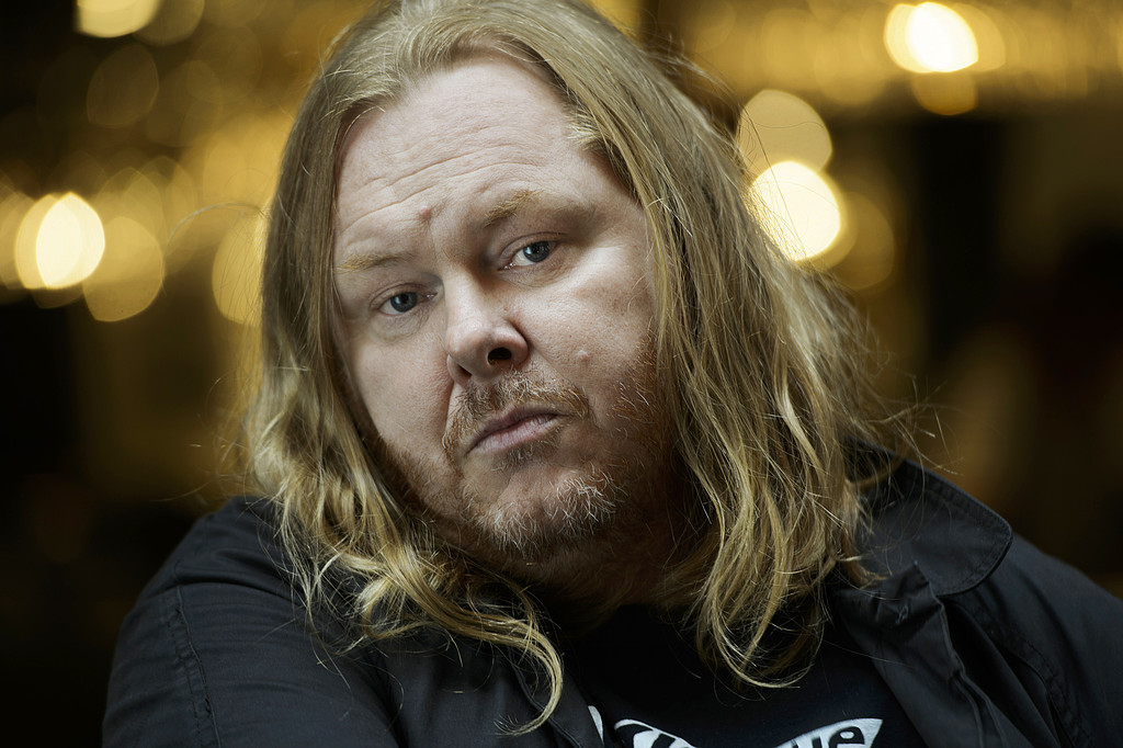 Mattias Alkberg gör musikföreställning