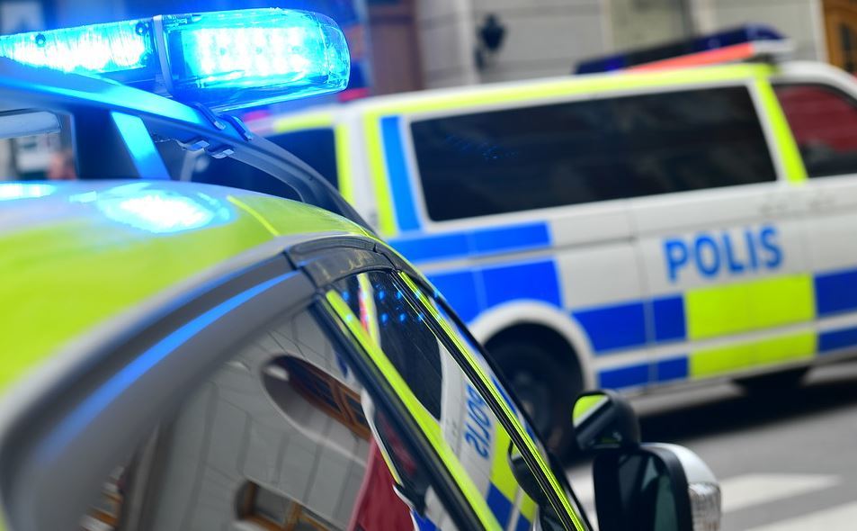 Man greps av polis i Umeå