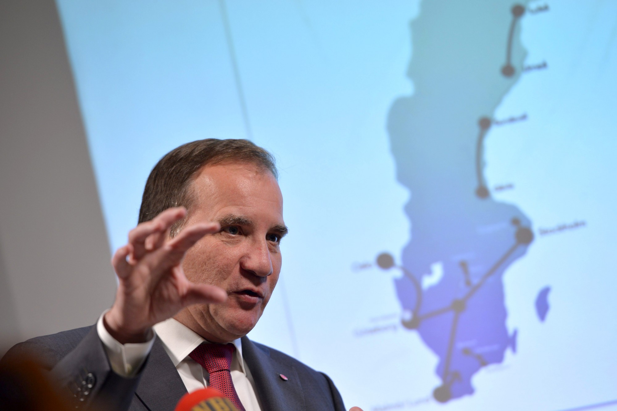 S lovar börja bygga Norrbotniabanan