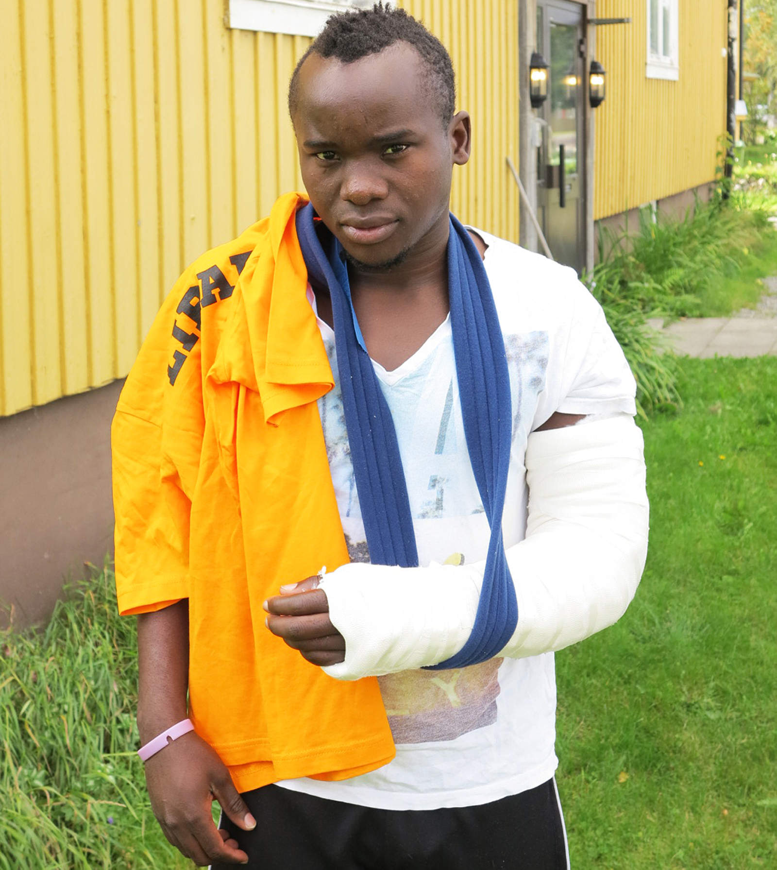 Gjorde tre mål med bruten arm