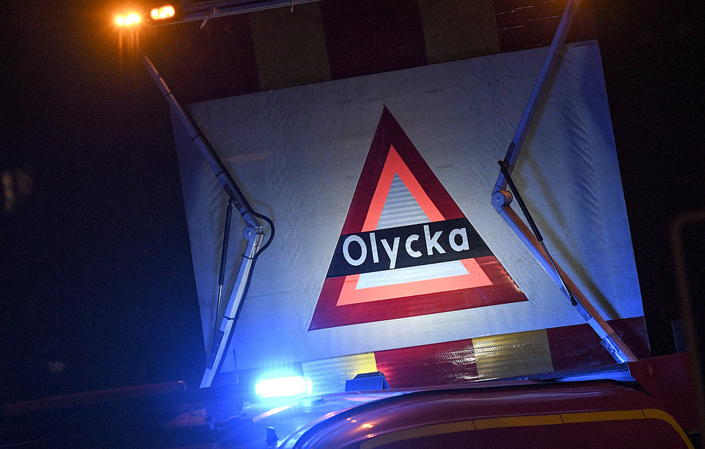 En död vid trafikolycka i Nykvarn