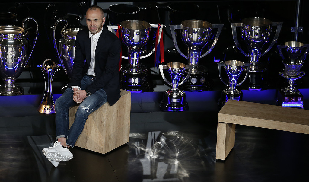 Andrés Iniesta på väg till Japan