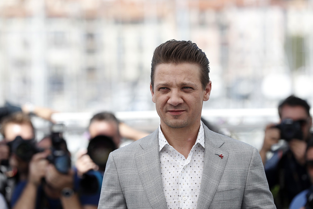 Jeremy Renner återvänder som Hawkeye