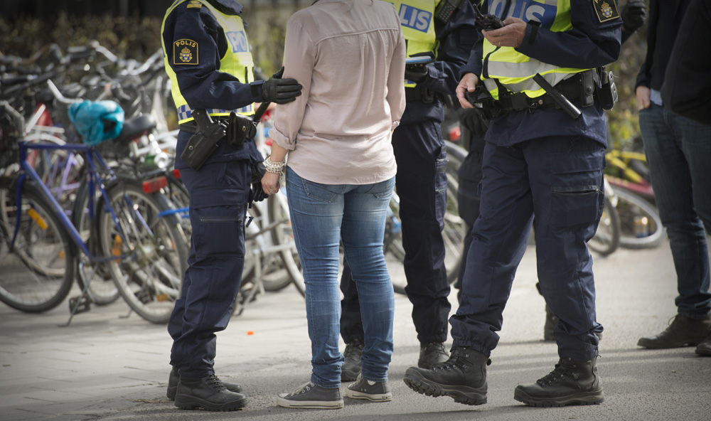 Polisen jagar bedragarliga