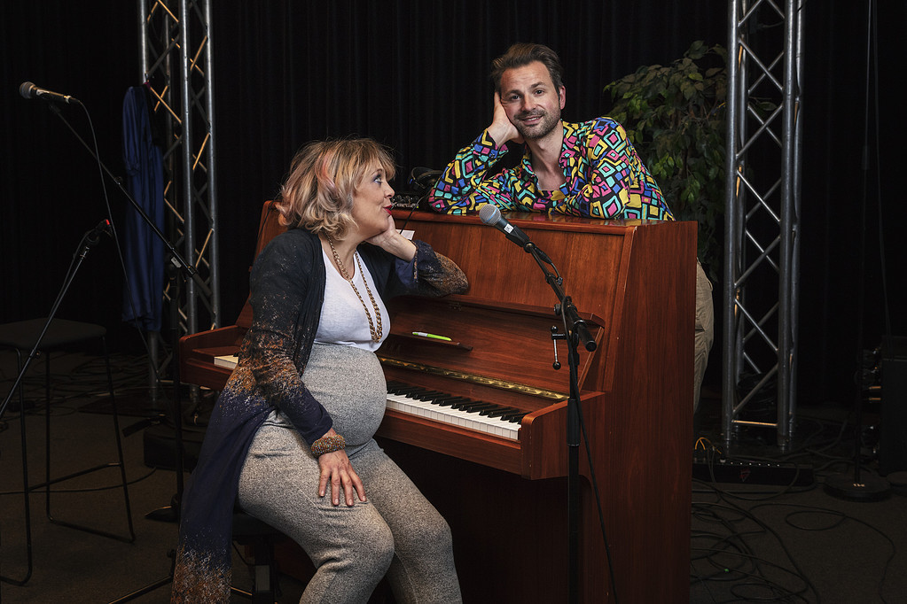 Marit Bergman träffar nya stjärnor bakom scen