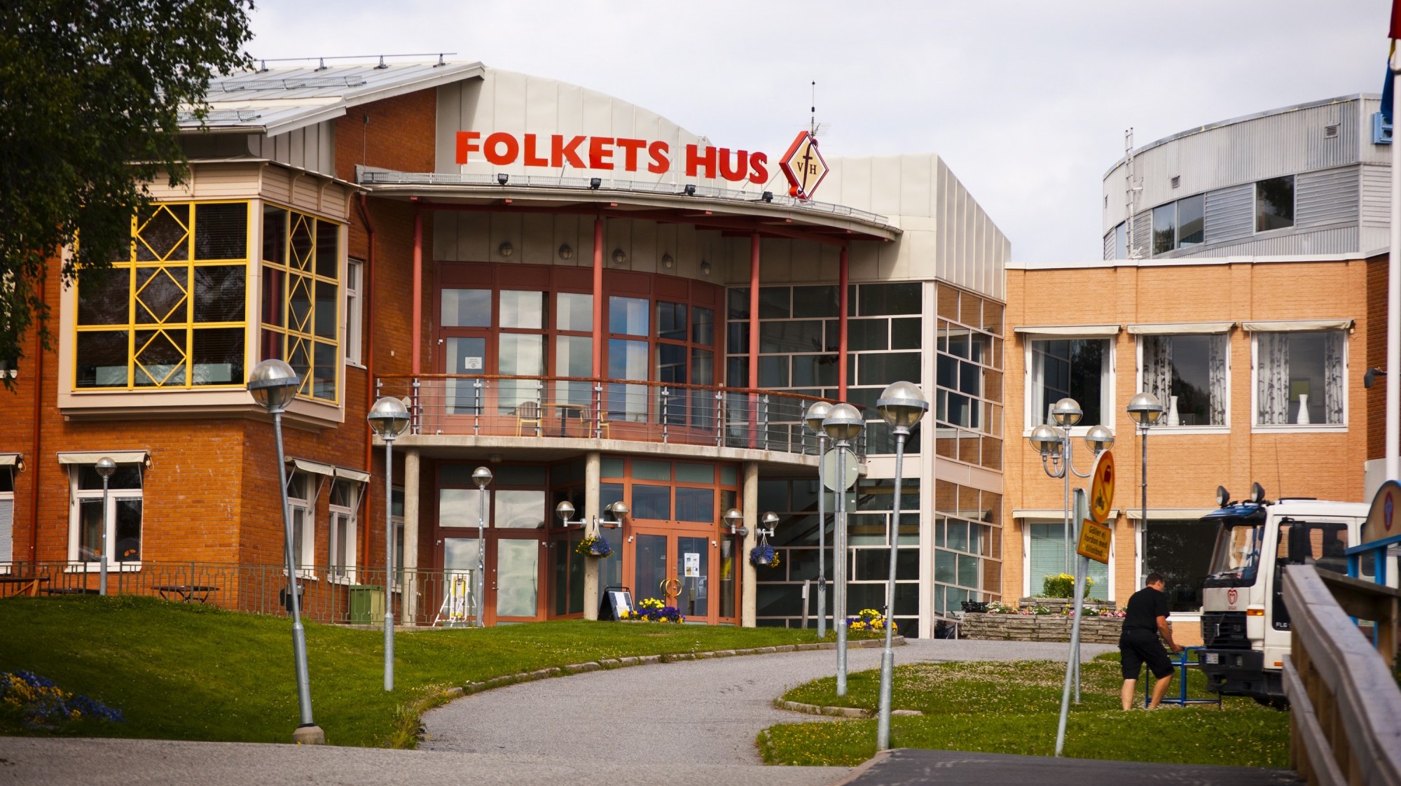 Folkets hus stängdes på grund av vattenläcka