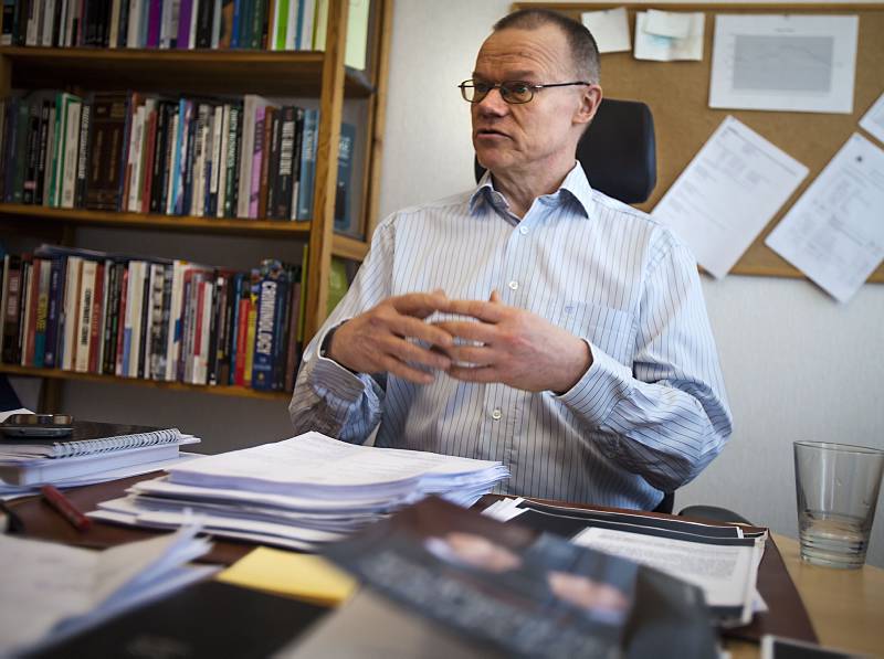 Experten: "Hans varje steg kommer följas"