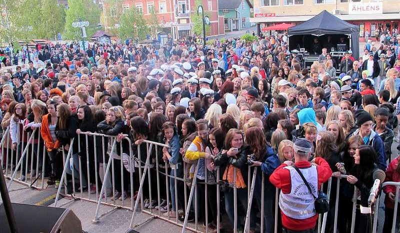 Sommarlovsfirare samlades på torget