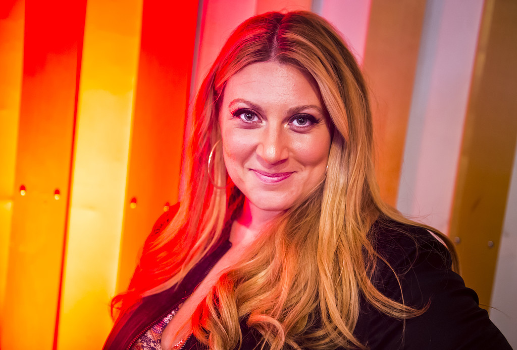 Megakör intar Globen – med Sarah Dawn Finer