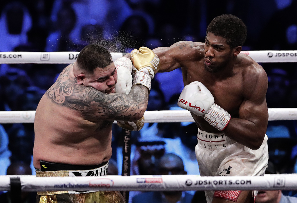 Joshua tog tillbaka mästarbältena