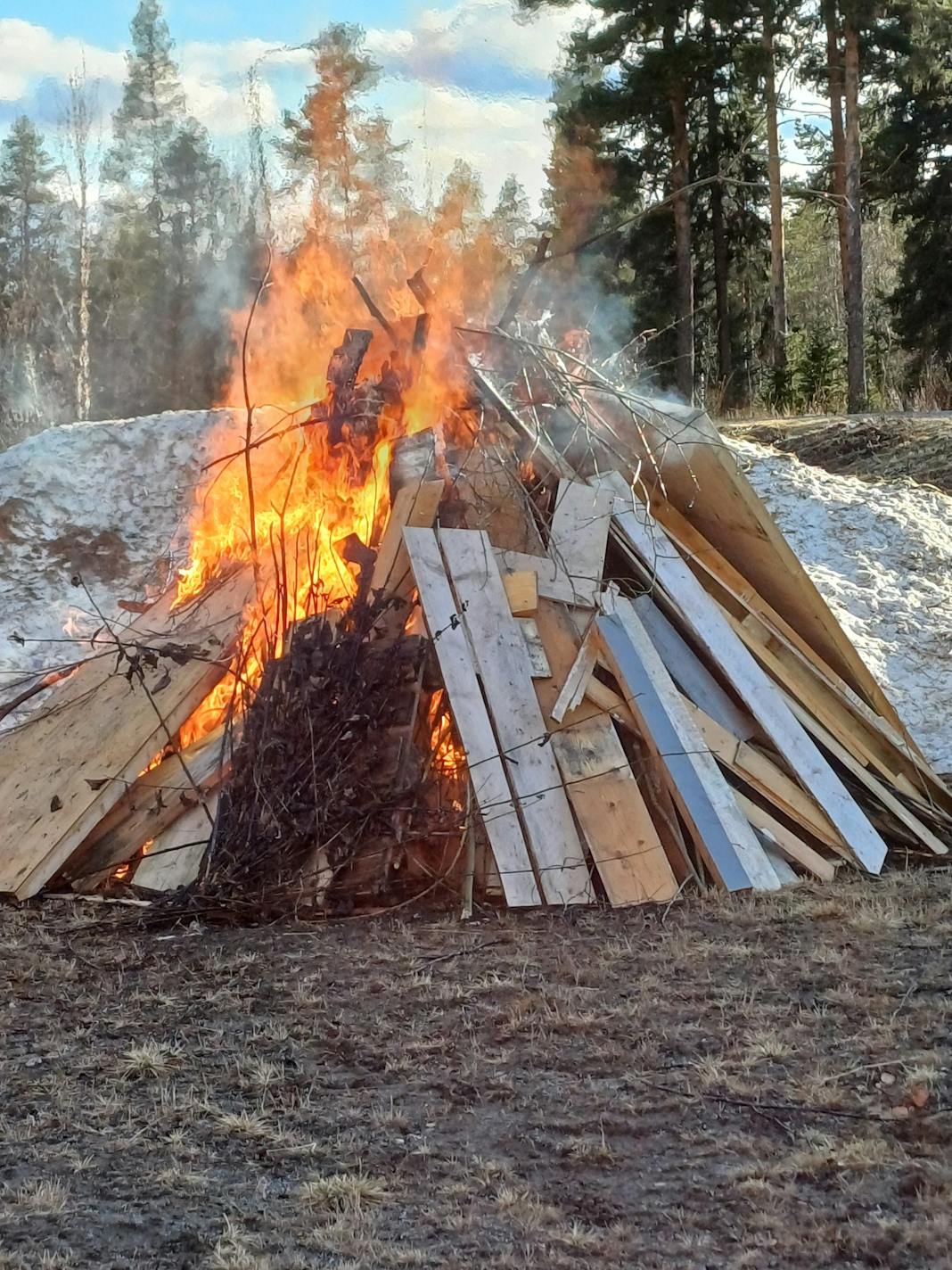 Se läsarnas bilder från valborgsfirandet