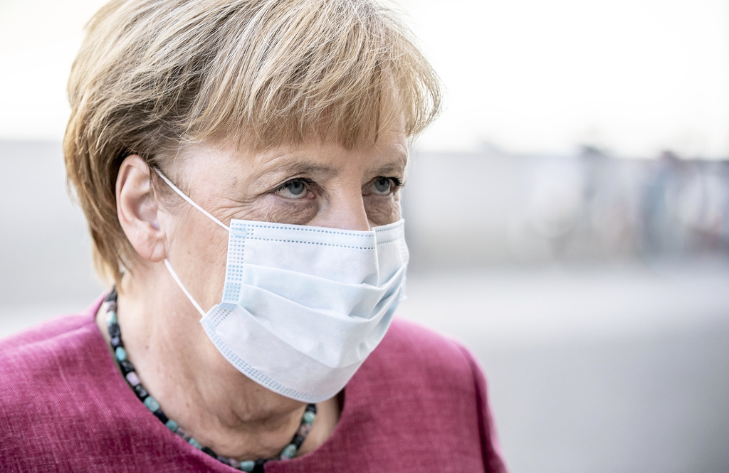 Merkel vill begränsa tyska folksamlingar