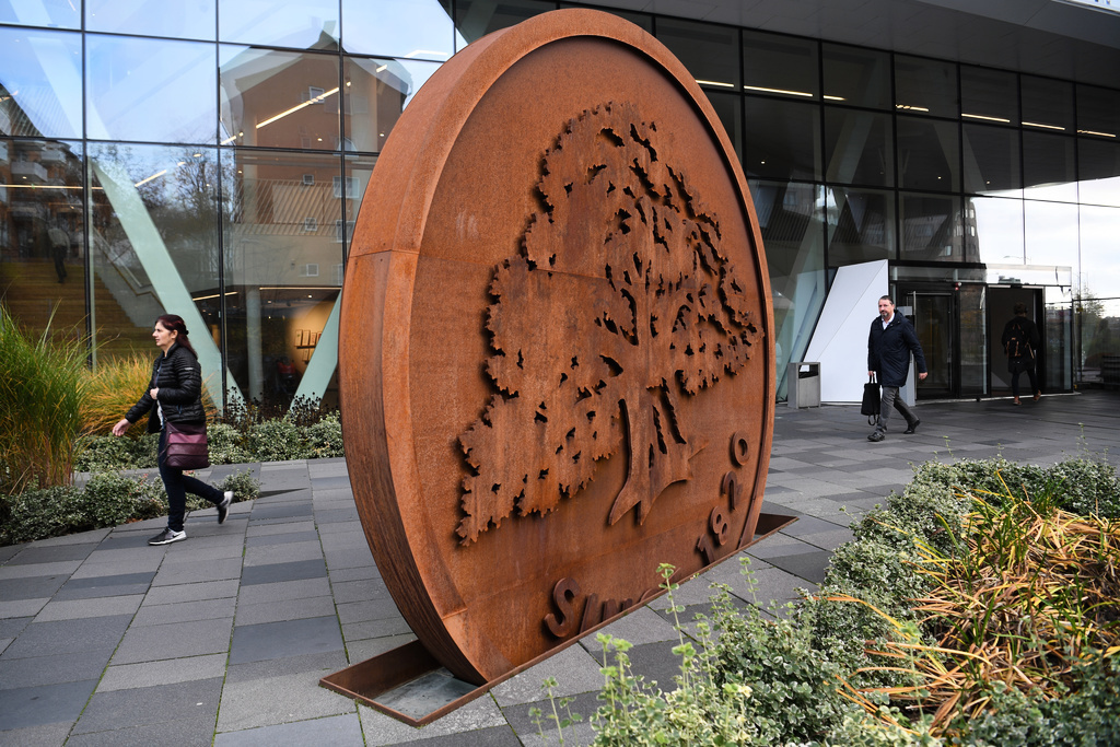 Swedbank hotas av miljardsmäll från FI
