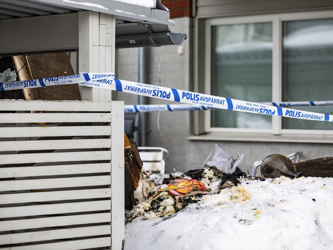 Man Misstänks För Brott Efter Branden