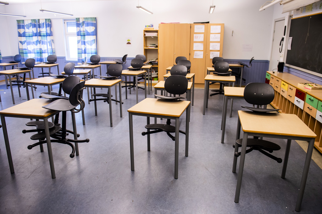Uddevalla låter gymnasieelever stanna hemma