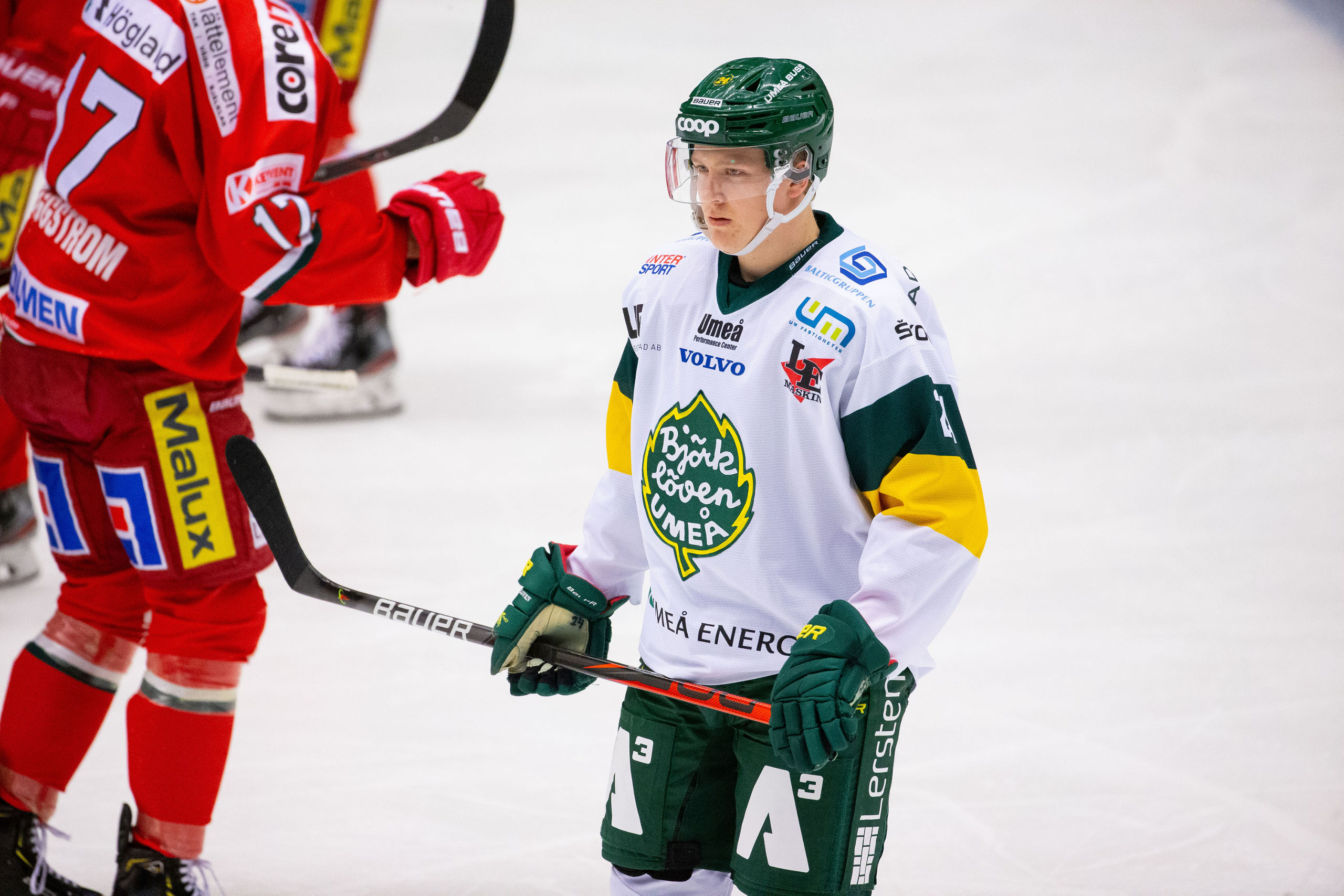 Björklöven lånar ut back