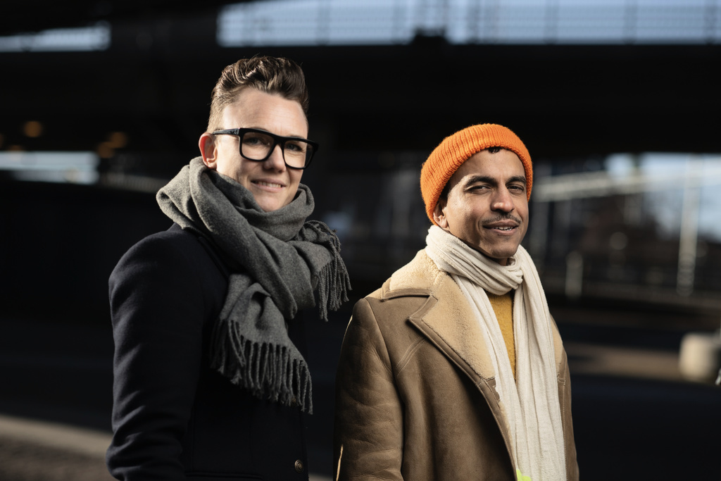 Jason Diakité ger ut handbok för unga