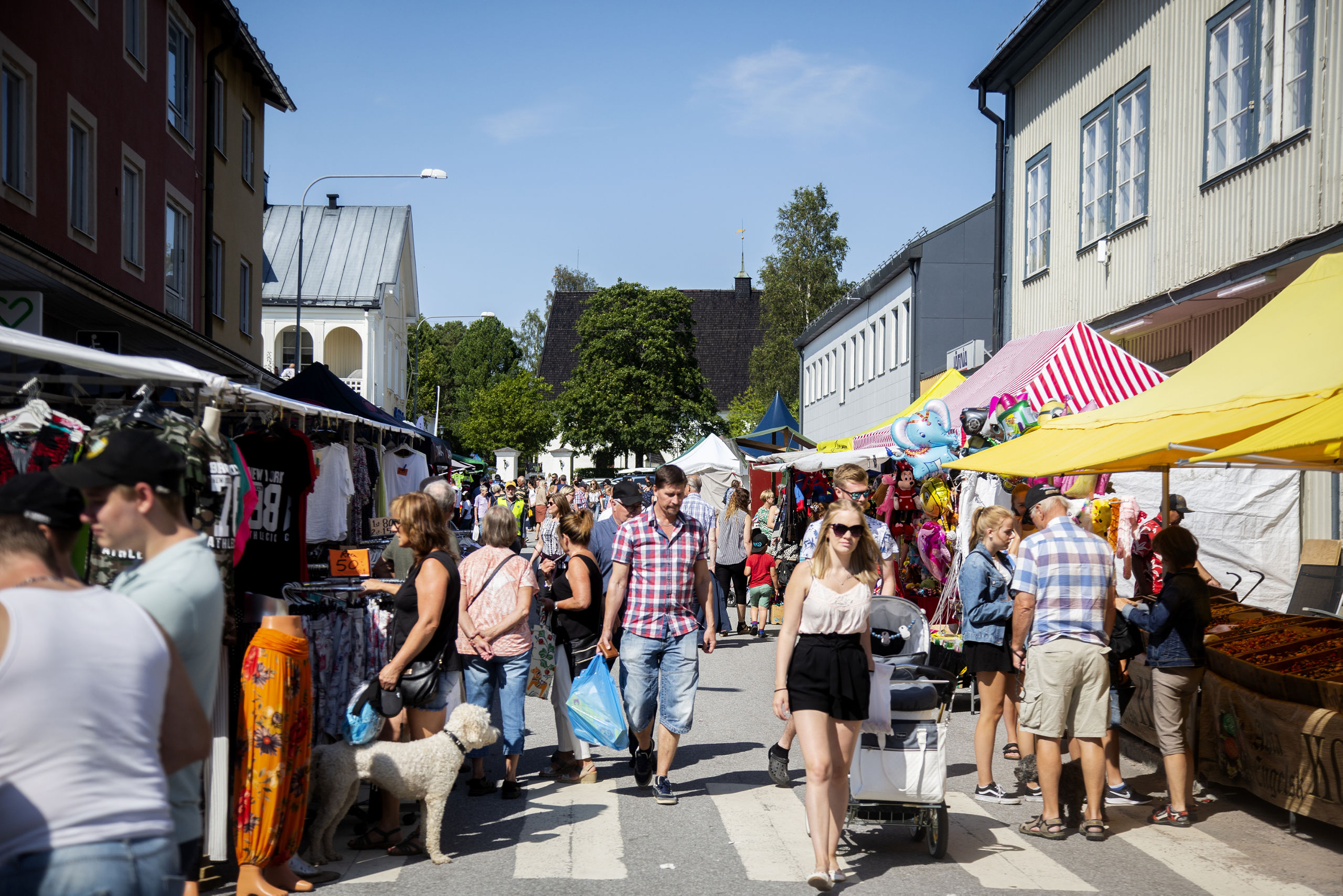 Välbesökt marknad i Nordmaling