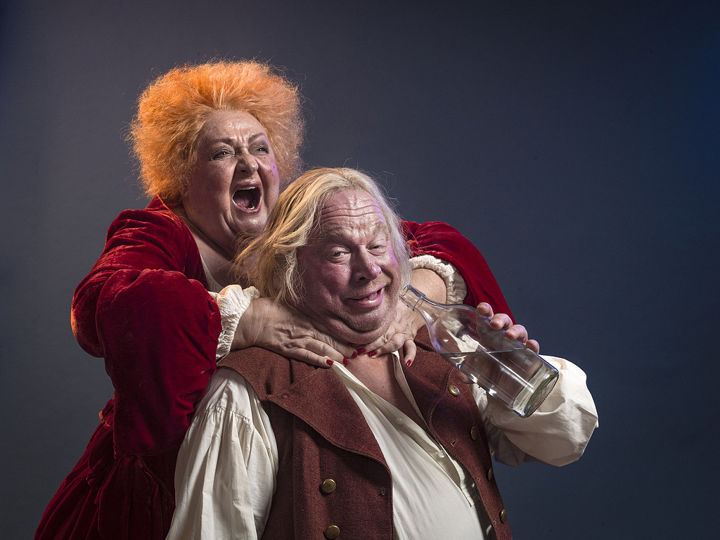 Malmberg gör sommarteater med Mörck