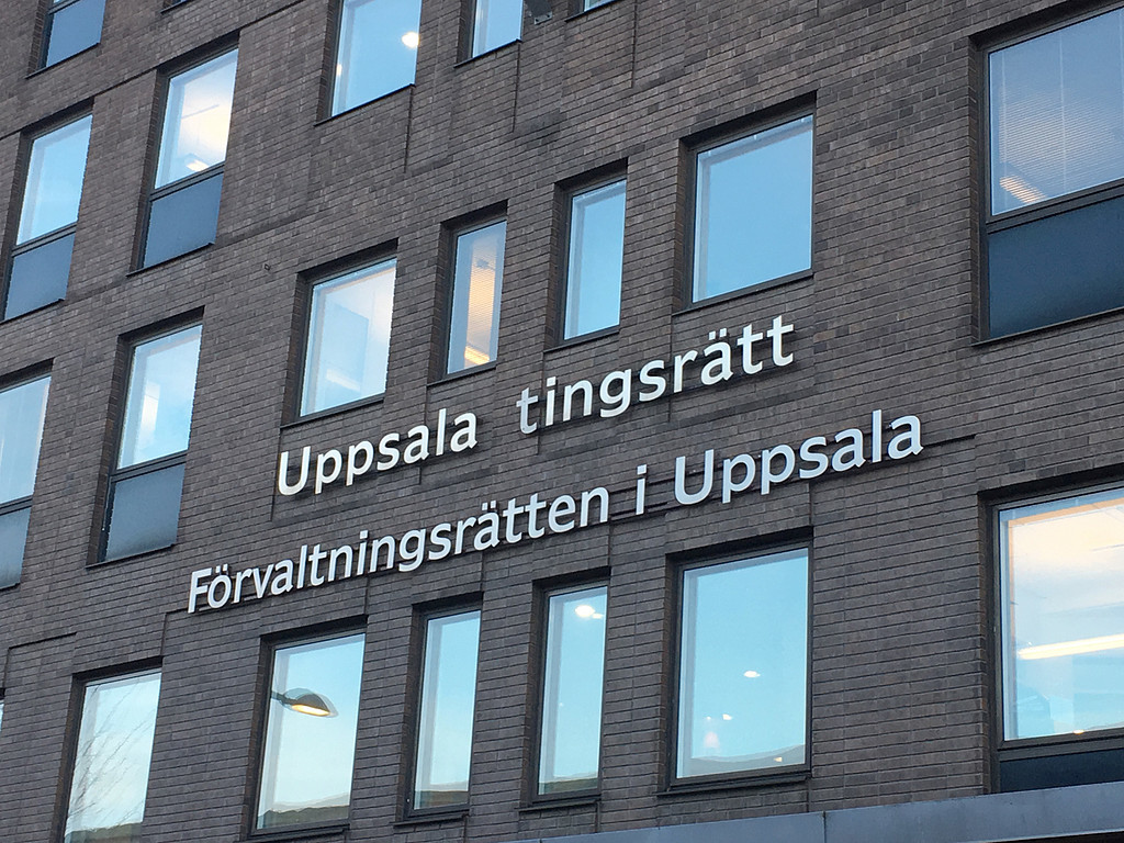 Åtalade för tvångsbad av dotter frias