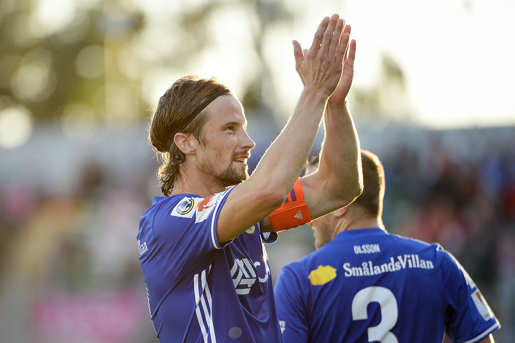 Hallenius stannar i Gif Sundsvall