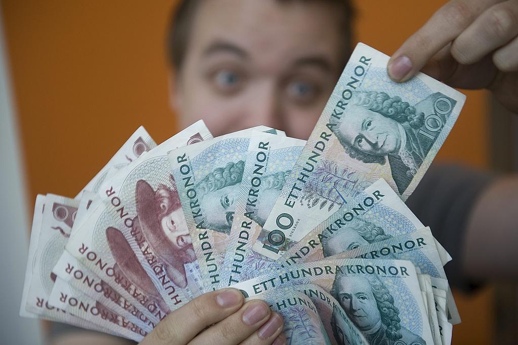 Dags att dammsuga lådorna efter sedlar