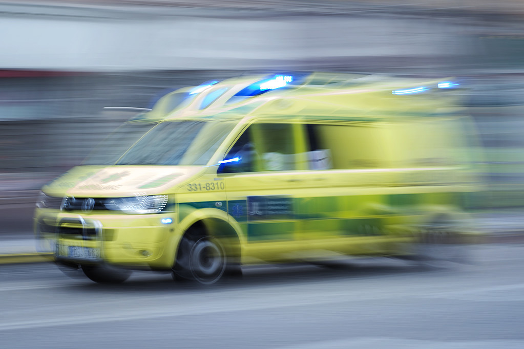 Kvinna påkörd två gånger – smitare jagas
