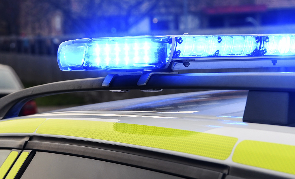 Man död efter krock med lastbil