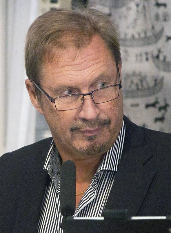 "Politikerna ska inte leka affär med skattebetalarnas pengar"