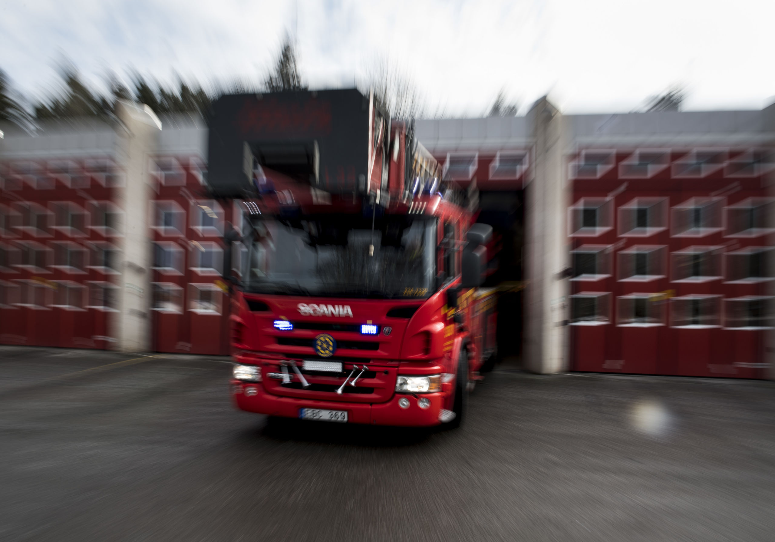 Personbil har kört i diket