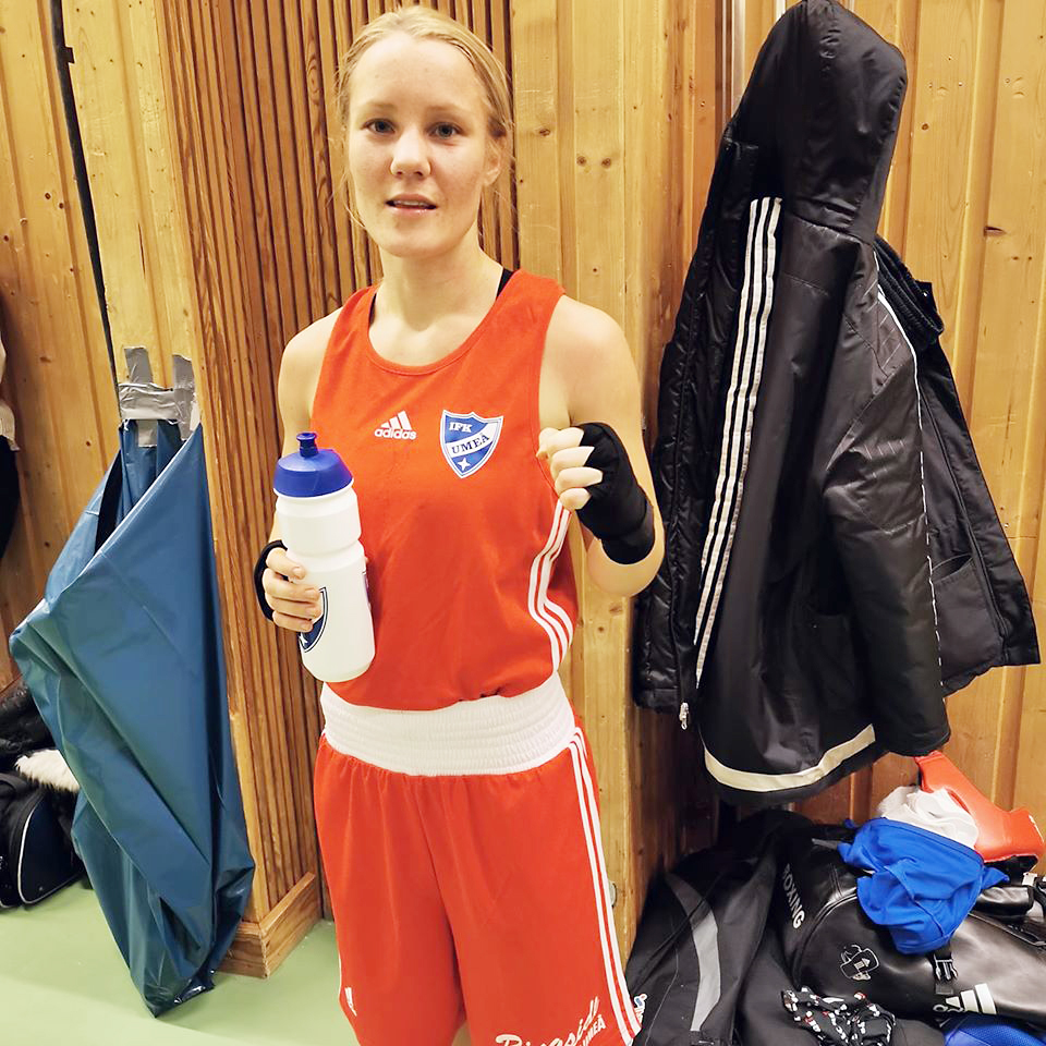 Silver – och seger i första landslagsmatchen