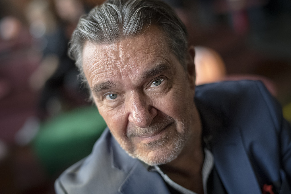 Kjell Bergqvist samlar kändisar i SD-protest