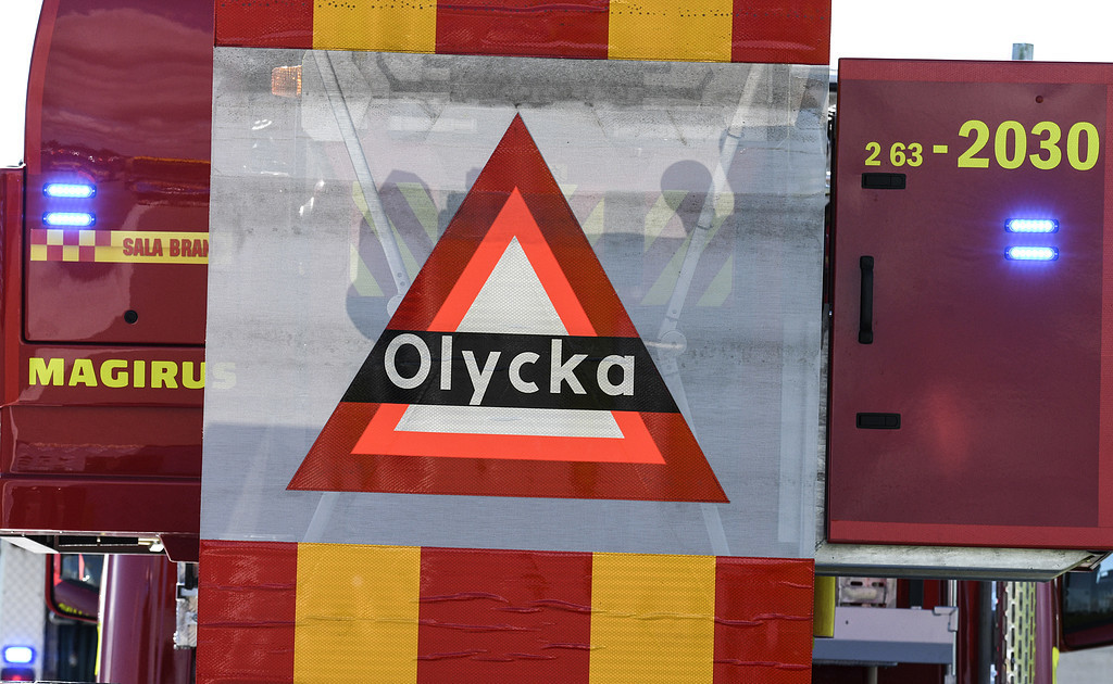 Kvinna påkörd av lastbil nära Ale