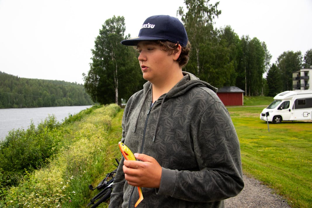 Blodvite när Rasmus drog enorma gäddan